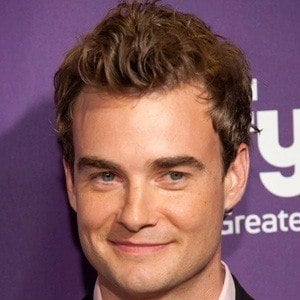 Robin Dunne - Bio, Family, Trivia | Famous Birthdays