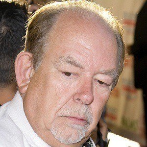 Robin Leach - Bio, Family, Trivia | Famous Birthdays