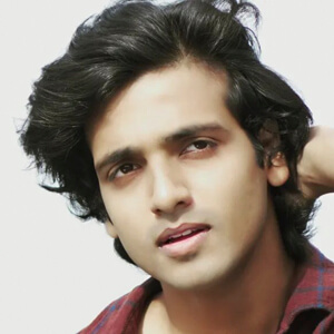 RUTURAJ VFX - Age, Family, Bio | Famous Birthdays