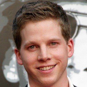 Stark Sands - Bio, Family, Trivia | Famous Birthdays