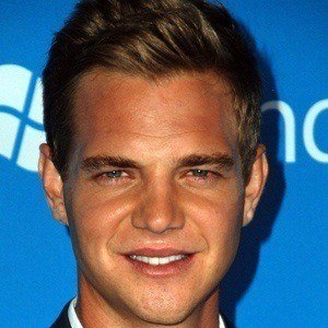 Taylor Handley - Bio, Family, Trivia | Famous Birthdays