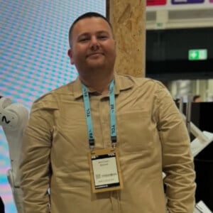 Tech Through Toni - Age, Family, Bio | Famous Birthdays