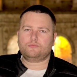 Tech Through Toni - Age, Family, Bio | Famous Birthdays