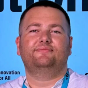 Tech Through Toni - Age, Family, Bio | Famous Birthdays