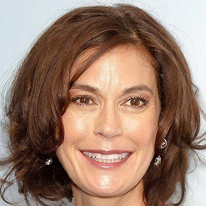 Teri Hatcher - Bio, Family, Trivia | Famous Birthdays