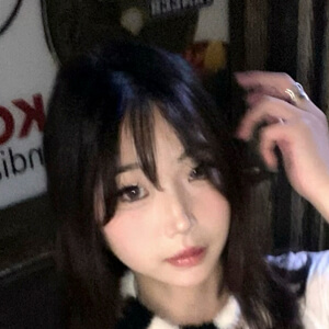 tiiffyt - Age, Family, Bio | Famous Birthdays