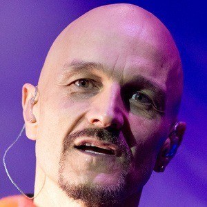 Tim Booth - Bio, Family, Trivia | Famous Birthdays