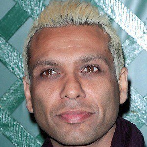 Tony Kanal - Bio, Family, Trivia | Famous Birthdays
