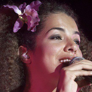 Vanessa Da Mata - Bio, Family, Trivia | Famous Birthdays
