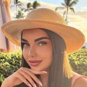 vickilisha - Age, Bio, Family | Famous Birthdays