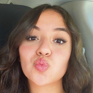 xoxarii - Age, Bio, Family | Famous Birthdays