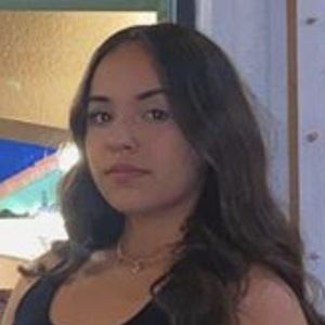 xoxarii - Age, Bio, Family | Famous Birthdays