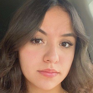 xoxarii - Age, Bio, Family | Famous Birthdays