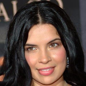 Zuleikha Robinson - Bio, Family, Trivia | Famous Birthdays