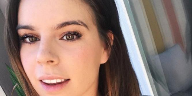 Julia Abner - Age, Bio, Family | Famous Birthdays