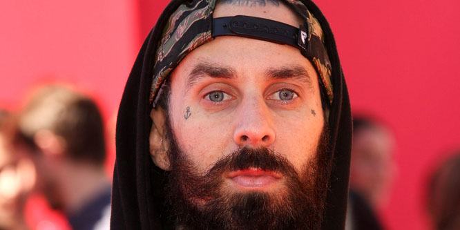 Travis Barker Edad, Familia, Biografía | Famous Birthdays