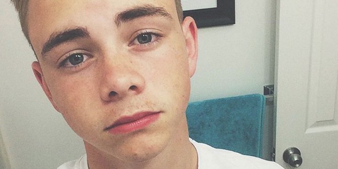 Corbyn Besson - Age, Family, Bio | Famous Birthdays
