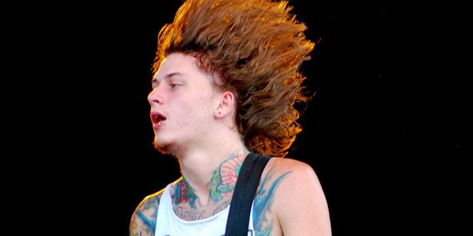 Sam Bettley - Age, Bio, Family | Famous Birthdays