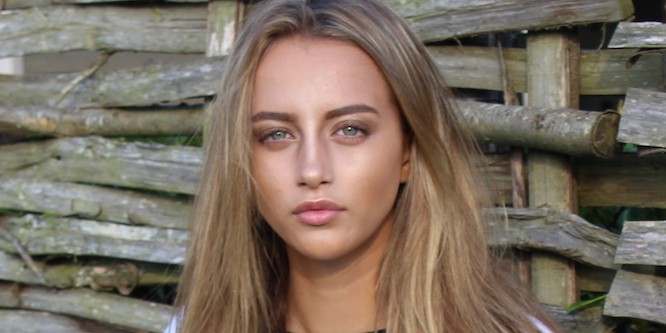 Erin Bloomer Age & Bio | Famous Birthdays