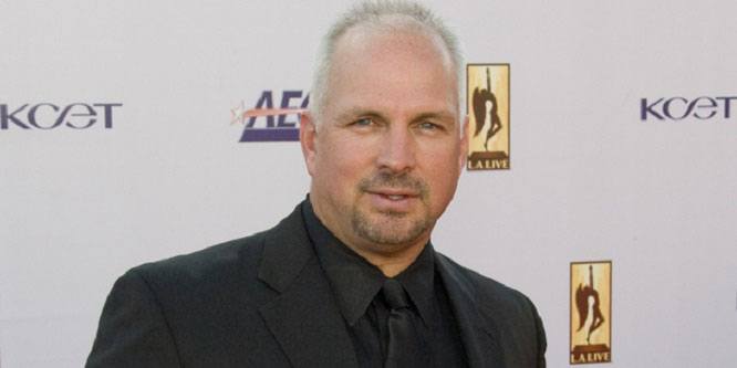 Garth Brooks - Age, Bio, Family | Famous Birthdays