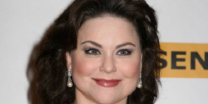 Delta Burke - Age, Family, Bio | Famous Birthdays