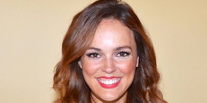 Erin Cahill - Age, Bio, Family | Famous Birthdays