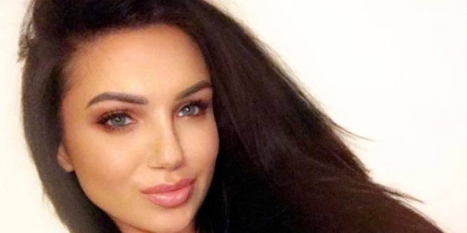 Alexandra Cane - Age, Bio, Family | Famous Birthdays