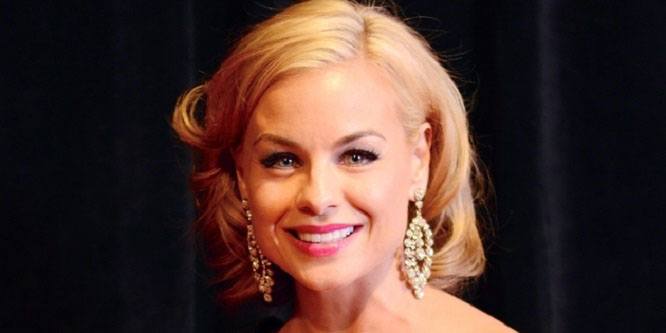 Jessica Collins - Age, Bio, Family | Famous Birthdays