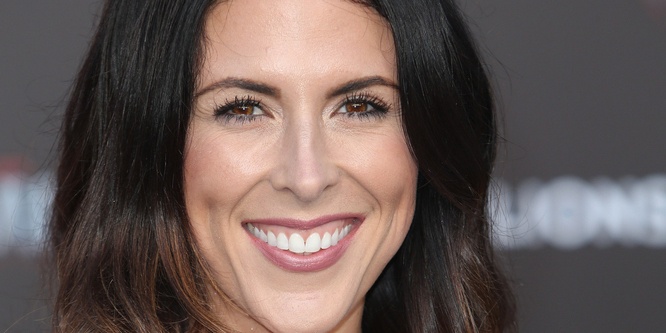 Joslyn Davis - Age, Family, Bio | Famous Birthdays