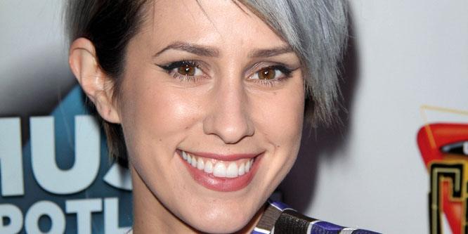 Dev - Age, Family, Bio | Famous Birthdays