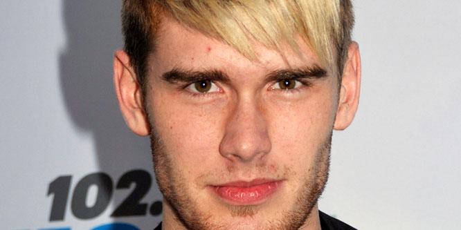 Colton Dixon - Age, Bio, Family | Famous Birthdays