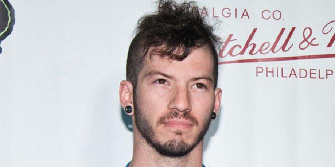 Josh Dun - Age, Family, Bio | Famous Birthdays