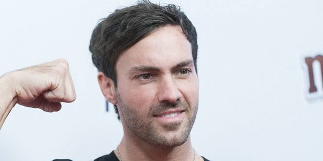 Jeff Dye - Age, Family, Bio | Famous Birthdays