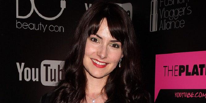 Lisa Eldridge - Age, Bio, Family | Famous Birthdays