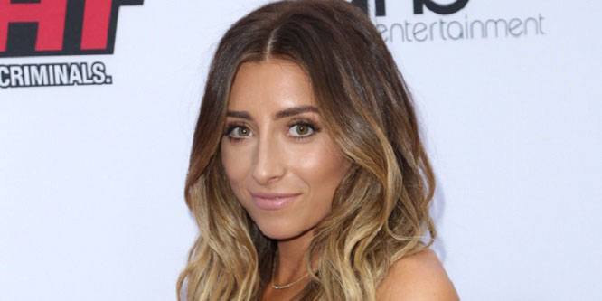 Lauren Elizabeth (YouTube Star) - Age, Bio, Family | Famous Birthdays