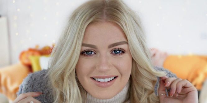 Lucy Flight - Age, Bio, Family | Famous Birthdays