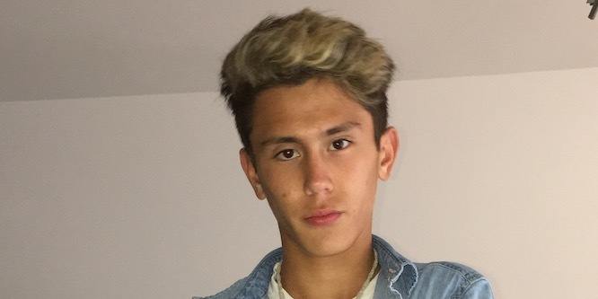 Seth Flores - Age, Family, Bio | Famous Birthdays