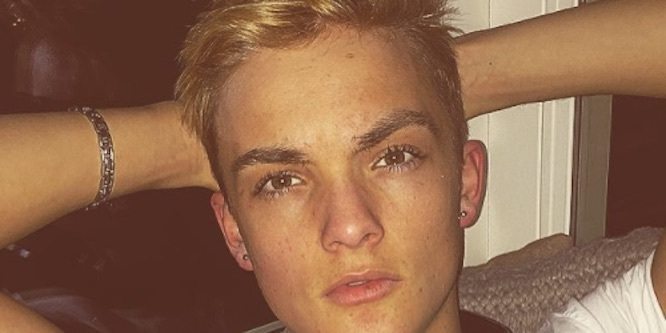 Glen Fontein - Age, Bio, Family | Famous Birthdays