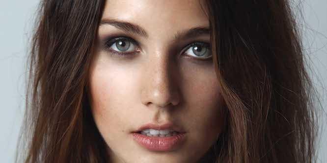 Cata Freer - Age, Bio, Family | Famous Birthdays