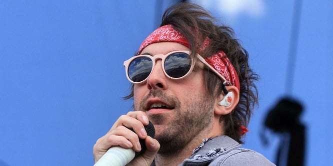 Alex Gaskarth - Age, Bio, Family | Famous Birthdays