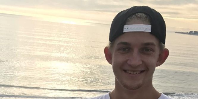 Garrett Ginner - Edad, Familia, Biografía | Famous Birthdays