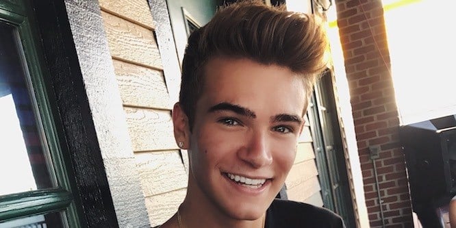 Devin Hayes - Age, Family, Bio | Famous Birthdays