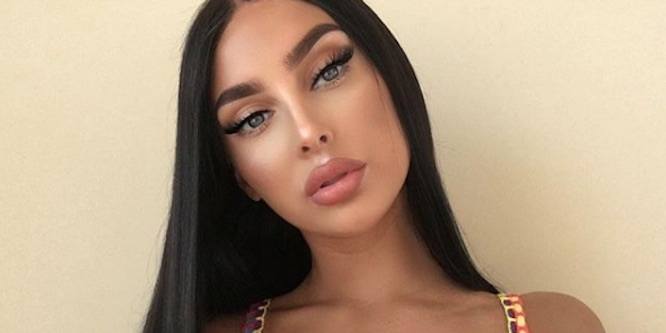 Melissa Hayes - Age, Bio, Family | Famous Birthdays