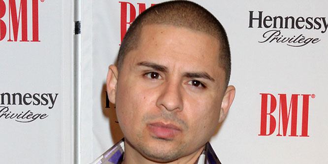 Larry Hernandez (World Music Singer) - Age, Family, Bio | Famous Birthdays