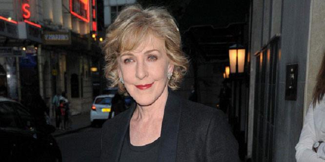 Patricia Hodge - Age, Bio, Family | Famous Birthdays