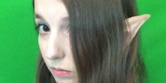 Lizzy Hofe - Age, Bio, Family | Famous Birthdays