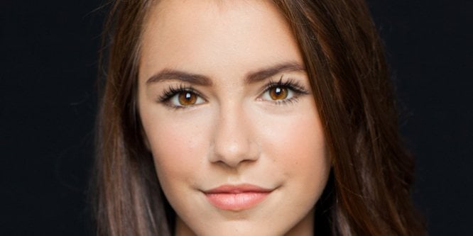 Alex Hook - Age, Bio, Family | Famous Birthdays