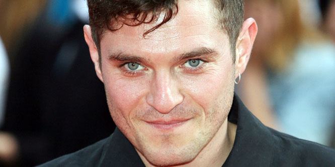 Mathew Horne - Age, Family, Bio | Famous Birthdays