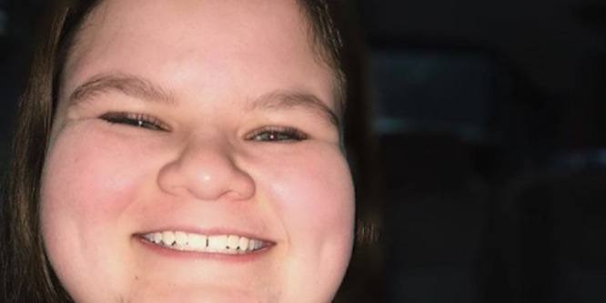 Lizzy Howell - Age, Bio, Family | Famous Birthdays