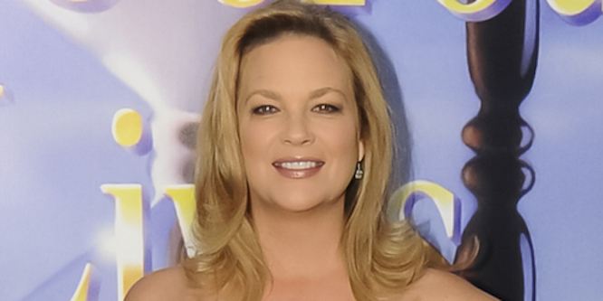 Leann Hunley - Age, Bio, Family | Famous Birthdays